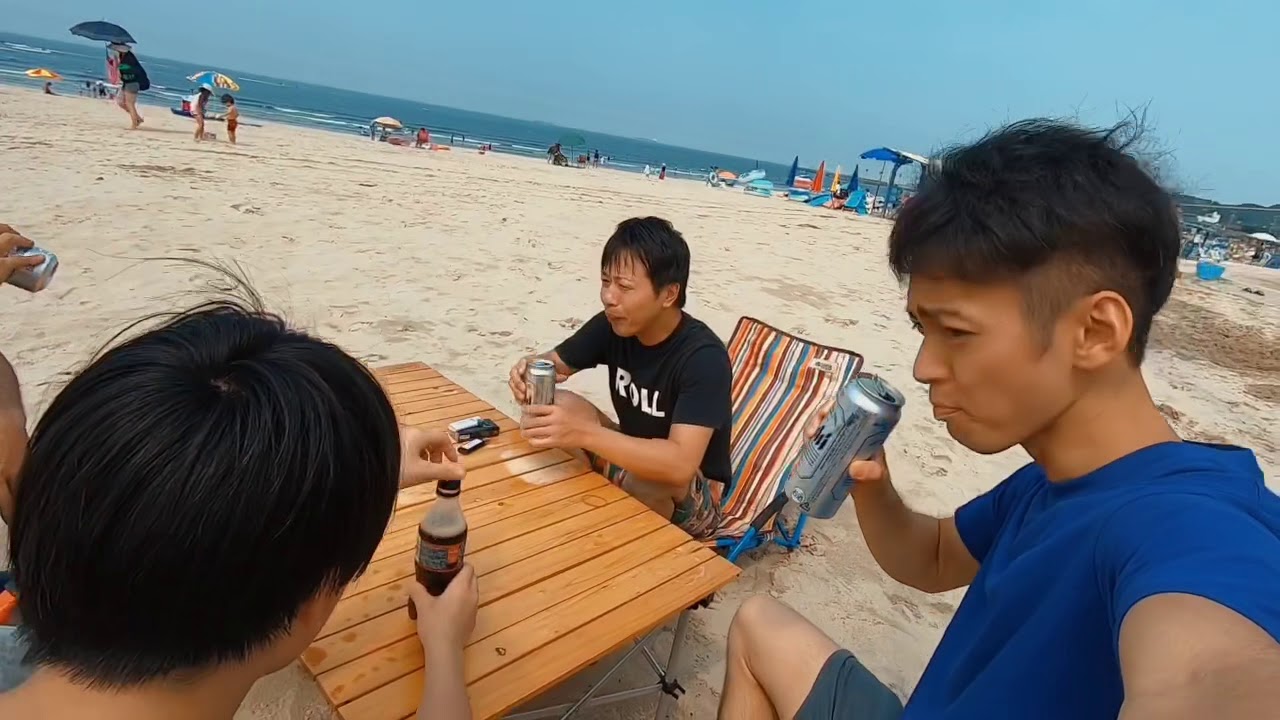 Utsumi Beach slackline - YouTube