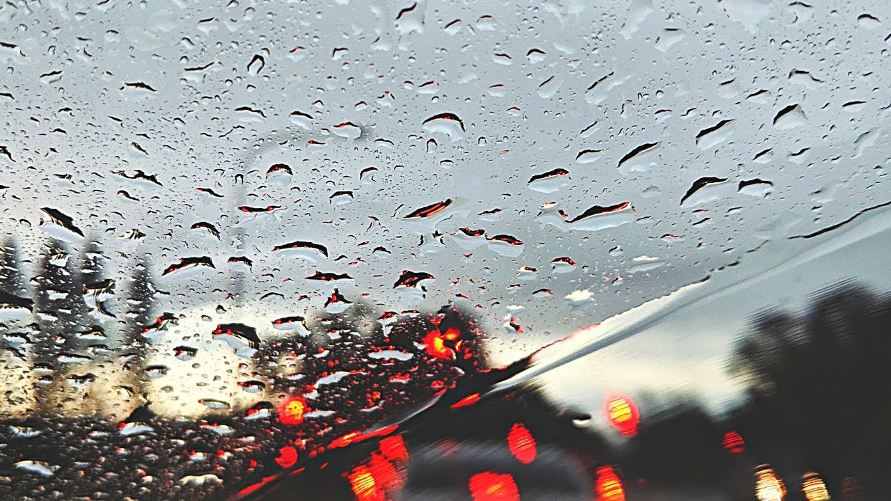 Blinding rain on motorway.. had to pull up the car on the side #shorts ...