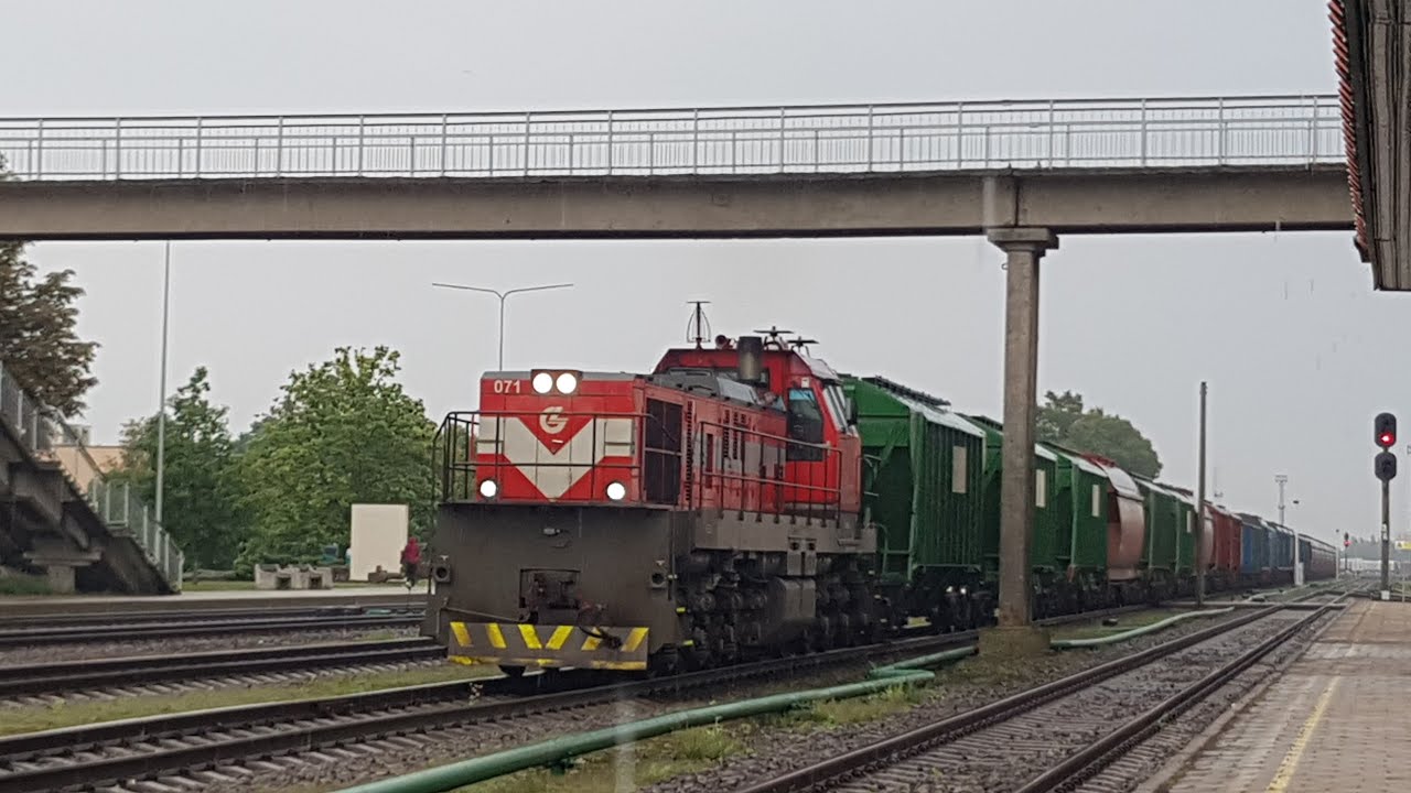 Locomotive TEM TMH-071 with a freight train - YouTube