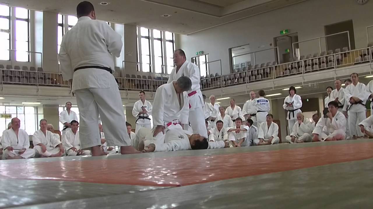 KATAME NO KATA 2014 4 KATA JUJI JIME HADAKA JIME OKURI ERI JIME - YouTube