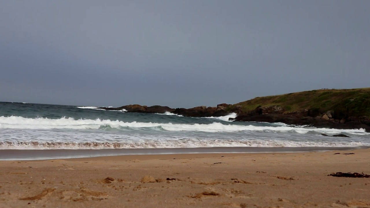 Ocean Waves Rolling onto Beach, Ocean Sounds with video. - YouTube
