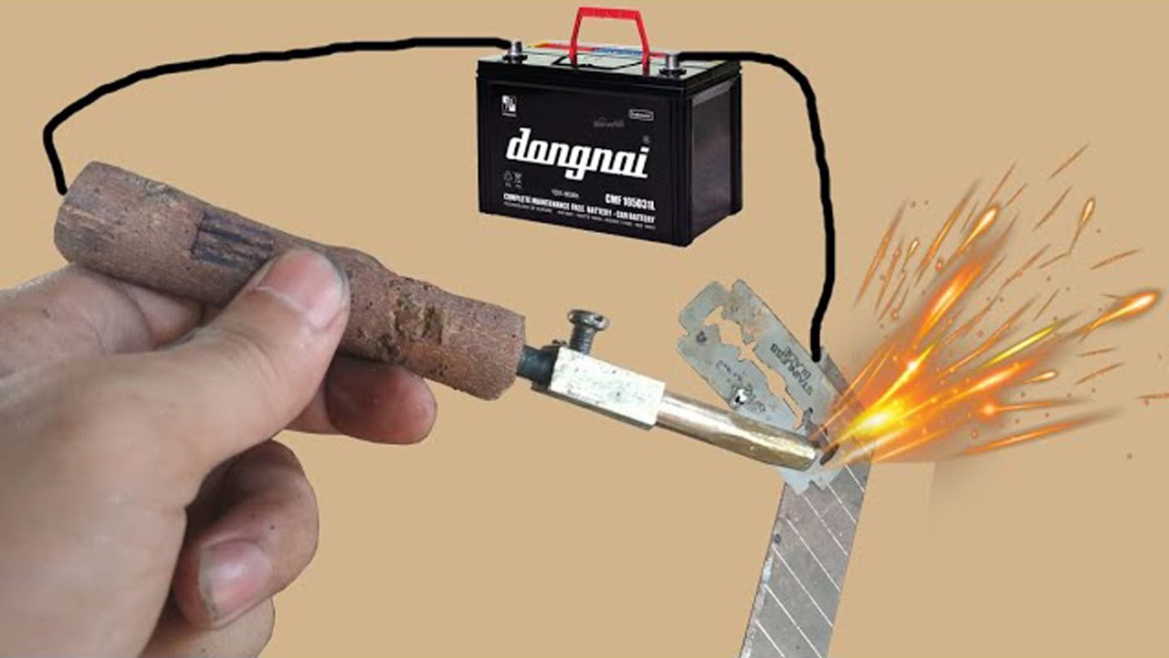Simple welding machine with 1.5v battery at home - YouTube
