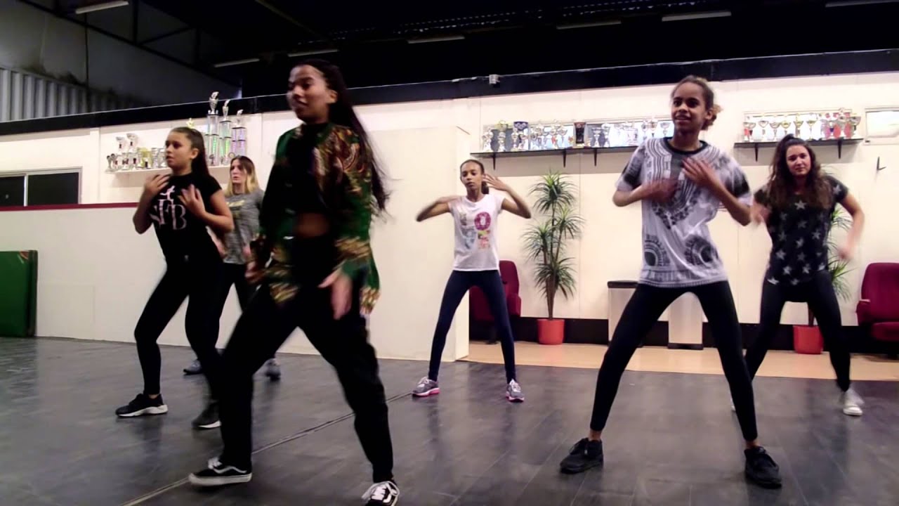 A-Dance Afrodance door Ina van Woersem - YouTube