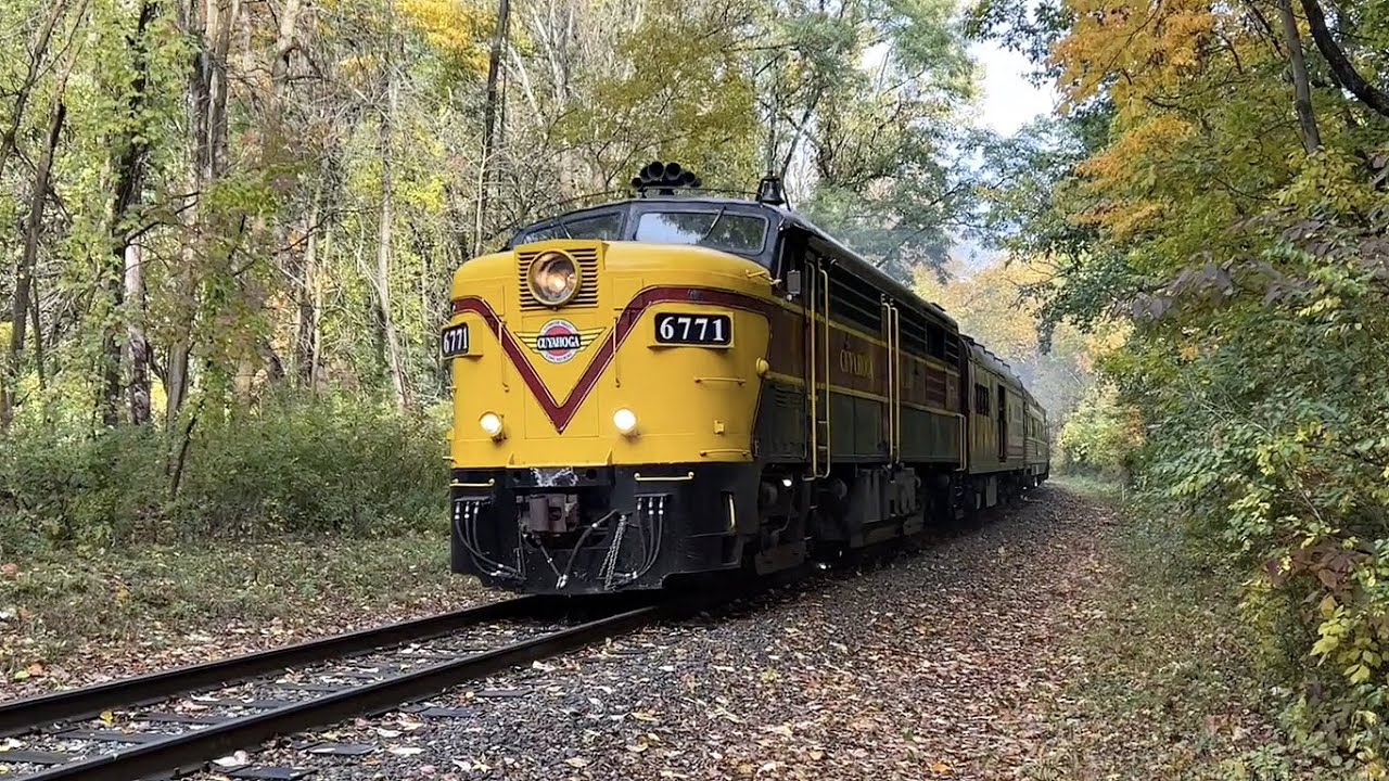 CVSR trains 11 & 12. - YouTube