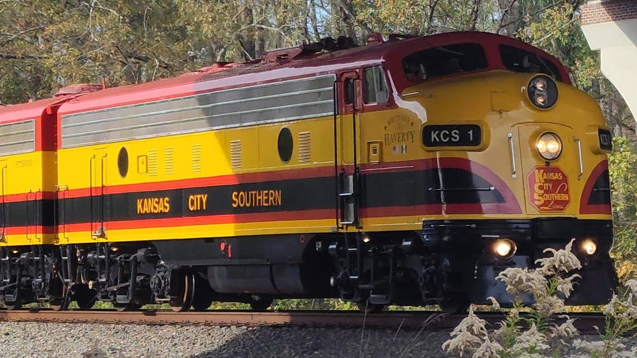 KCS 1 with 2023 Holiday Train - YouTube