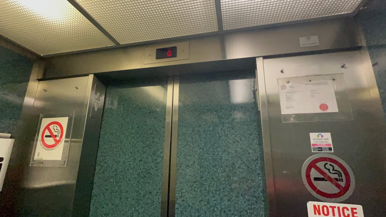 Old Northern Elevator at a North York Toronto Shopping Mall 7/12/2023 ...