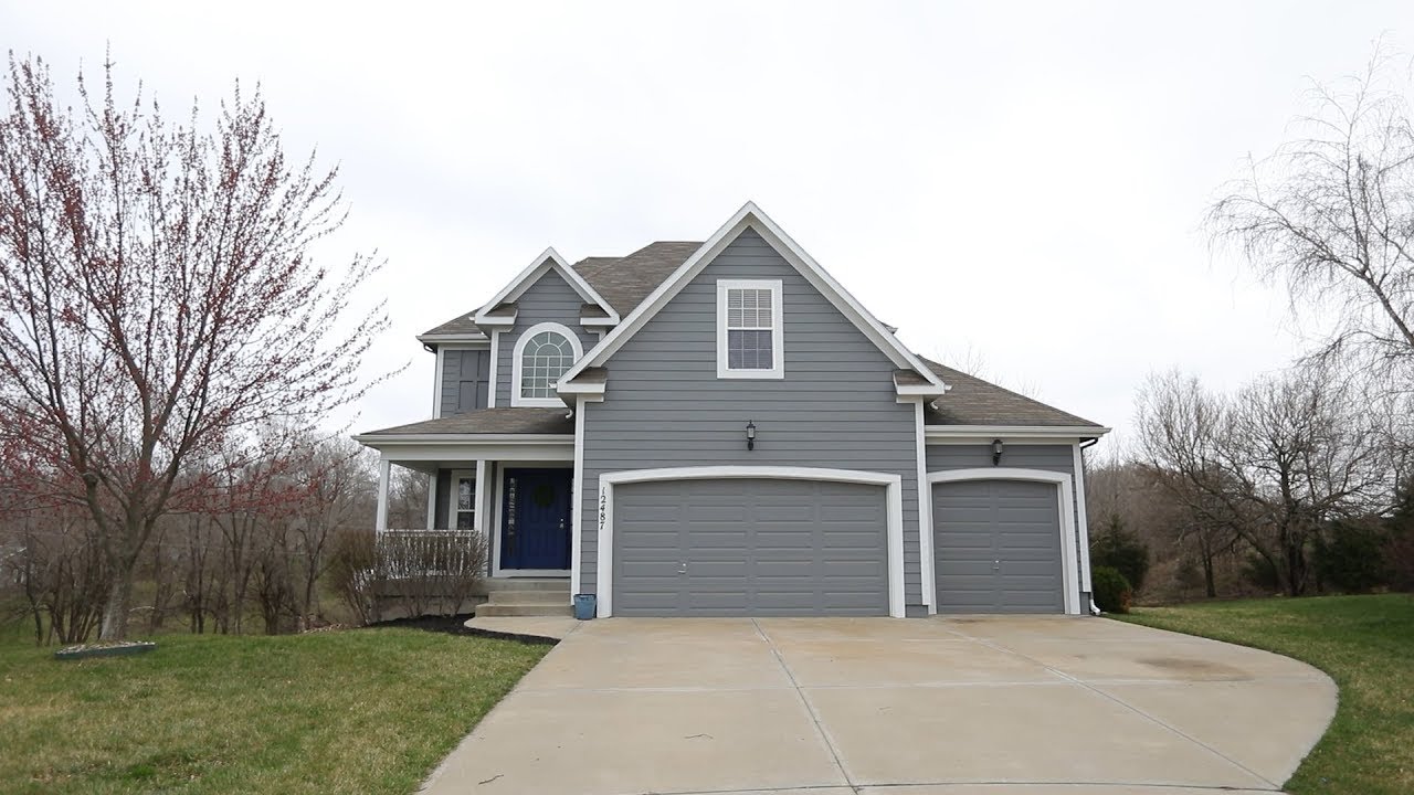 Olathe Home Tour: 12487 S Valley Cir (Lisa Dombrowski) - YouTube