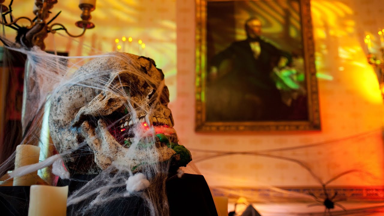 Is the White House...haunted? - YouTube