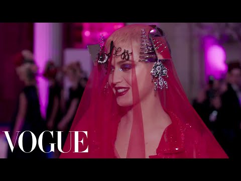 Katy Perry on Her Avant-Garde Met Gala Dress | Met Gala 2017
