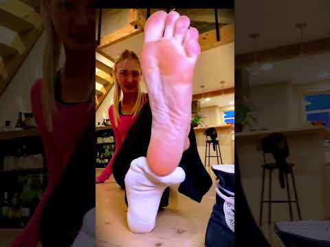 STINKY TOES SOCKS JOI BLONDE FEET