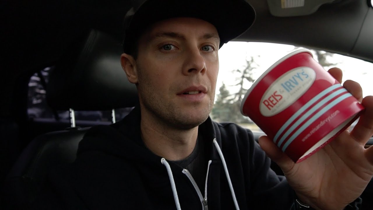 Reis and Irvy's | Froyo Robots - YouTube