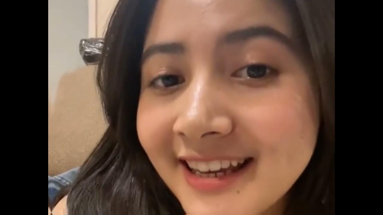 Bulan Sutena Hot Zoom In Face Fancam #23 - YouTube