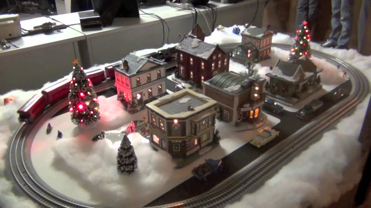 Marx Commodore Vanderbilt Christmas Layout - YouTube