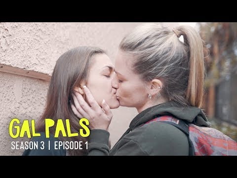 TOP BEST LESBIAN KISSING SCENES FROM LGBTQ WEBSERIES
