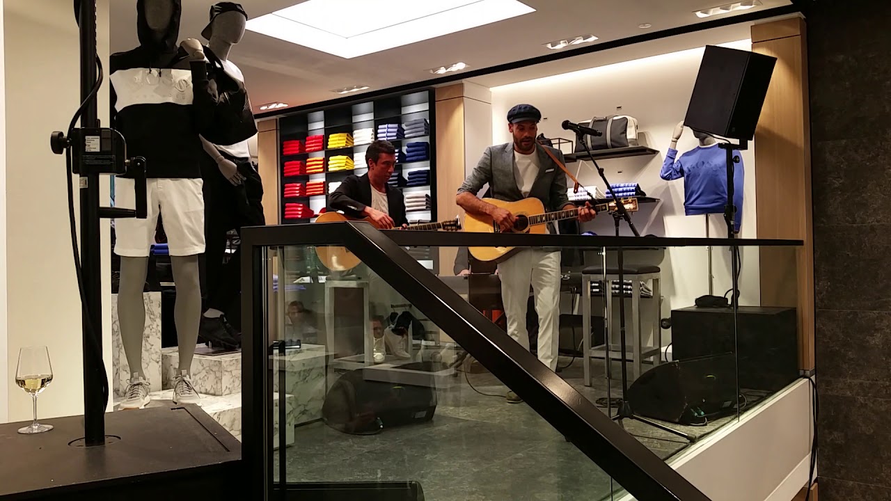 Alain Clark en Marcel Fisser treden op bij Hugo Boss - YouTube
