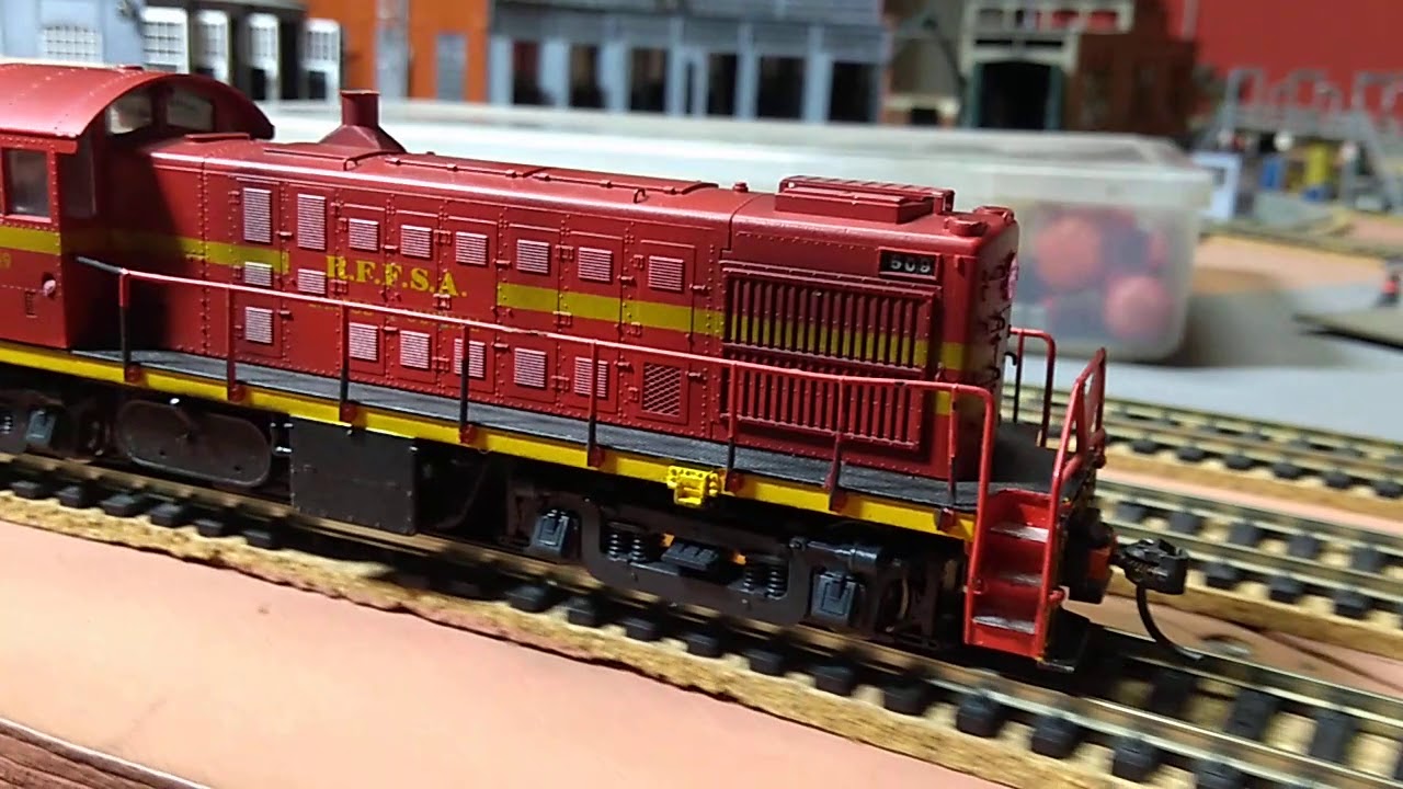 locomotiva rs-1 dcc e som atlas - YouTube