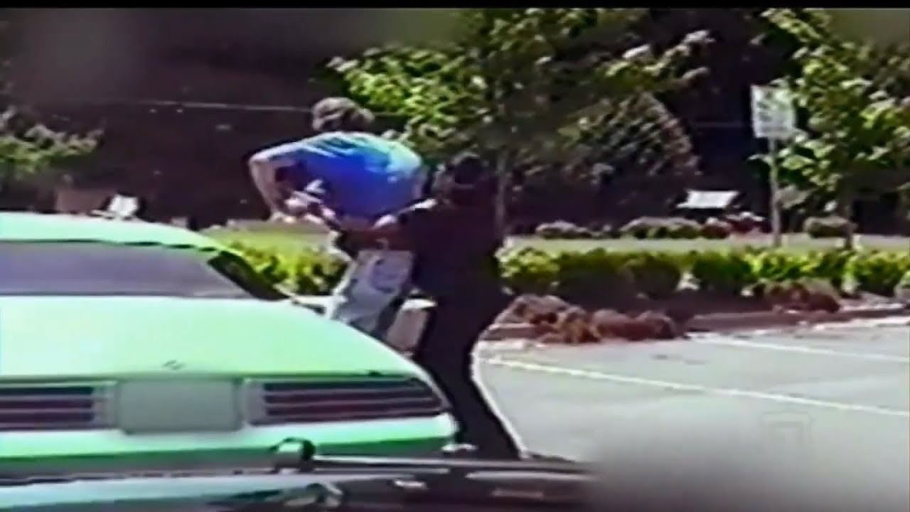 Tall Suspect Fights Short Officer - YouTube