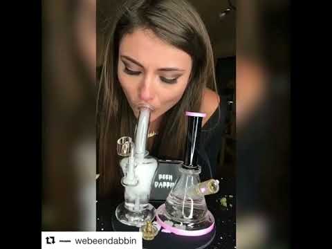 FIND YOU A GIRL THAT CAN DO BOTH (@webeendabbin)