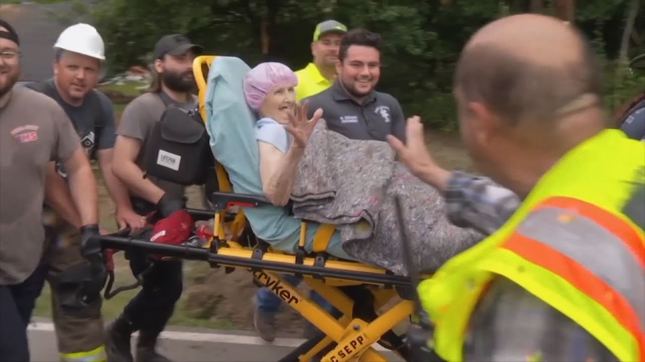 90-year-old woman rescued from Kentucky mudslide - YouTube