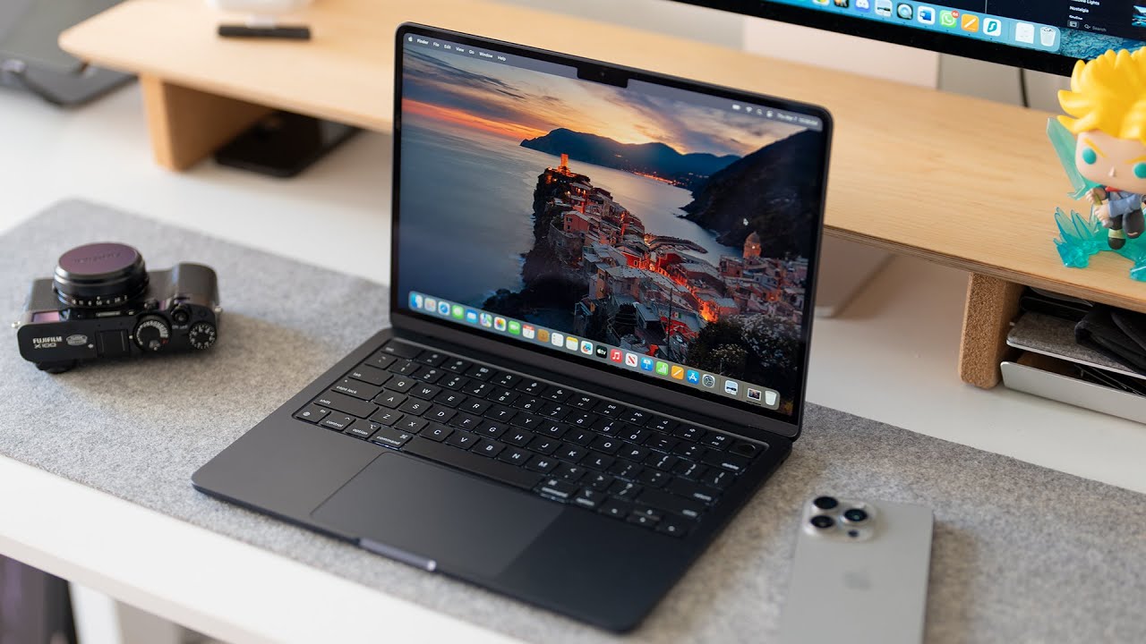 NEW M3 MacBook Air - Which One Should YOU Buy? (Color, Specs, Size and ...
