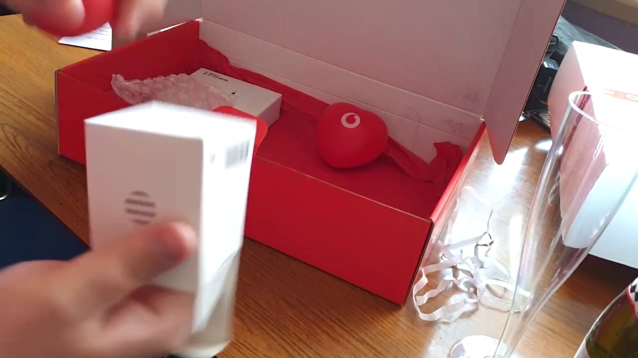 Unboxing a box of #VodafoneTreats - YouTube