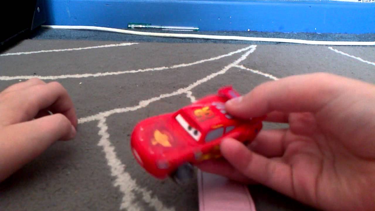 Cars 2 Quick Changers Lightning Mcqueen with Crash Damage review - YouTube