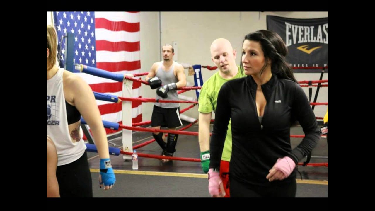 Rebecca Revelle "Don't Doubt Me" - YouTube