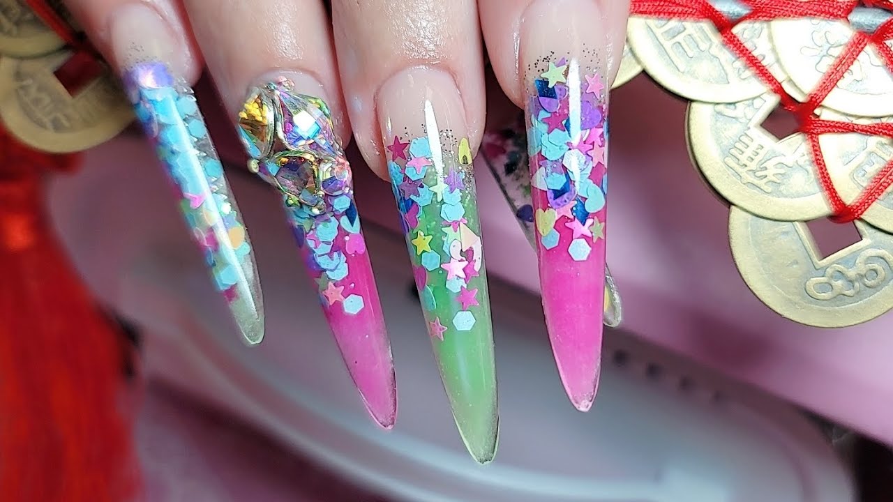 Enailcouture.com 123go Russian sculpture pipe and new Neon glow in the ...