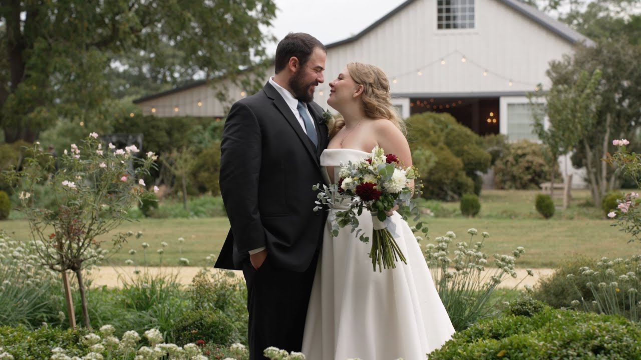 Emily + Conner | Sneak Peek | Woodlawn Estate Farm - YouTube