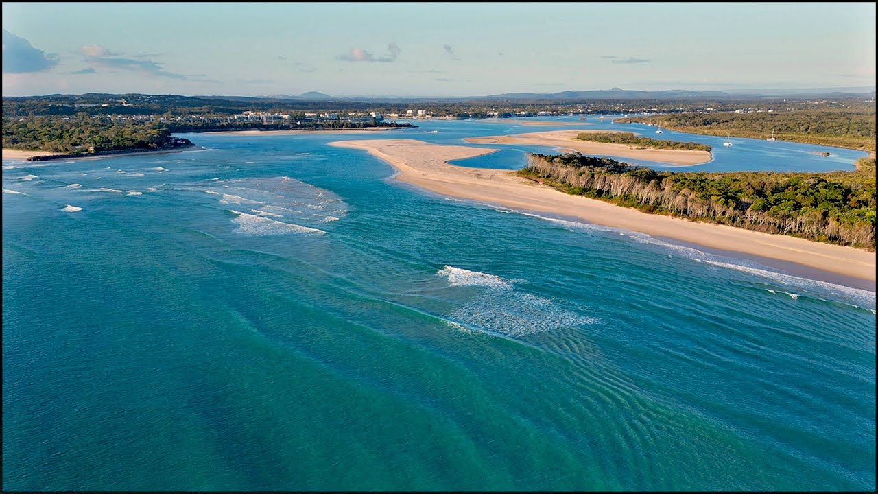 The Noosa Bar Crossing. Monday morning, August 28, 2023. - YouTube