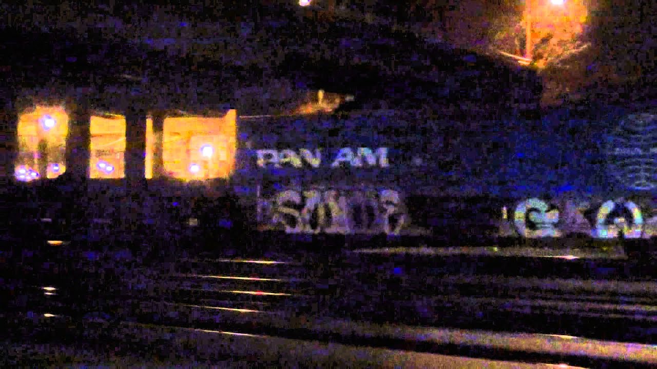 CSX 8256 moving around the south end - YouTube
