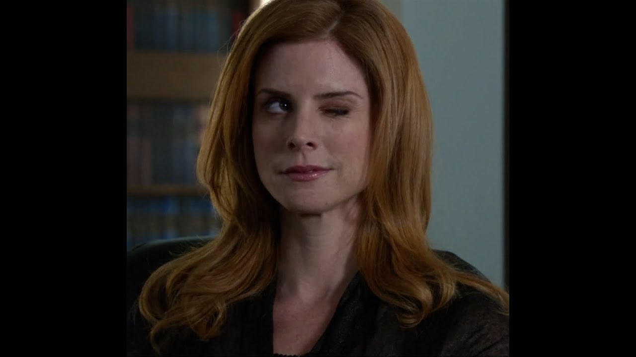 Suits stars Rick Hoffman and Sarah Rafferty do the Humpty dance - YouTube