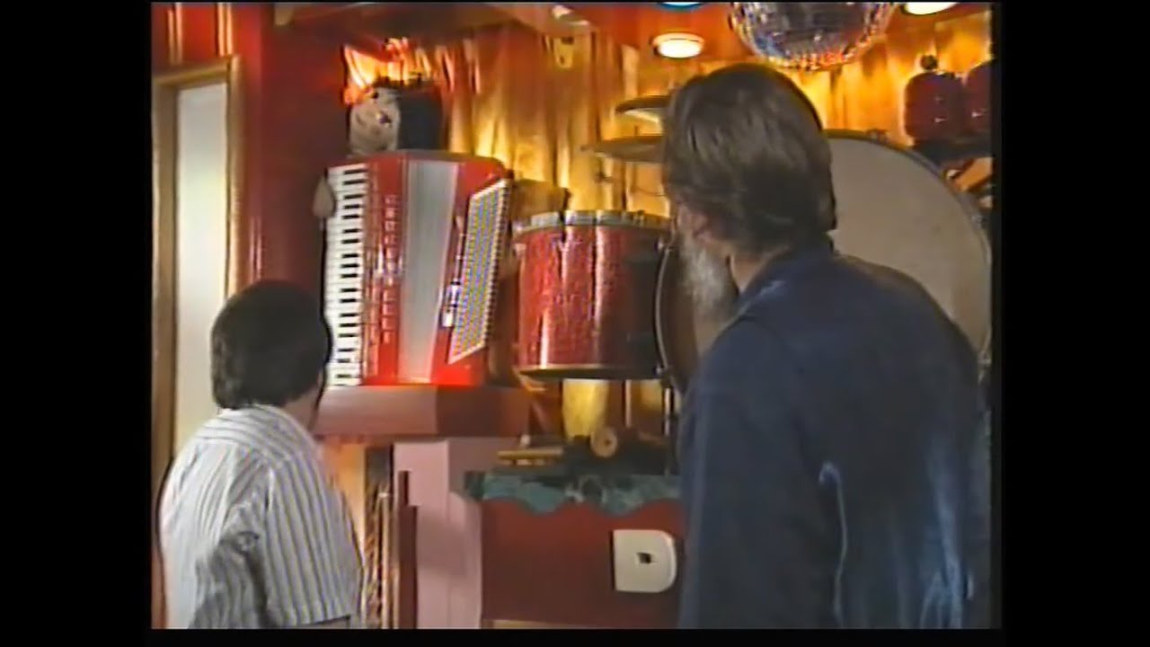 Mechanical Music meets Creepy Children's TV, Part 2 - Ashorne Hall ...