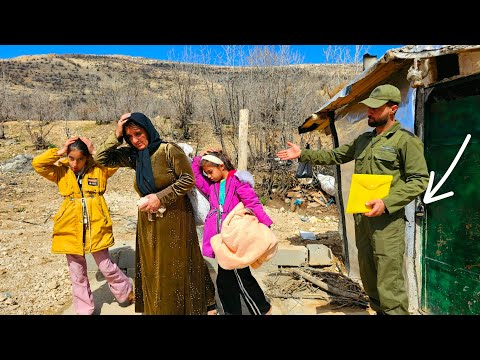 Polis, mahkeme kararıyla evsiz bir anneyi evinden çıkardı... İçerisi inanılmazdı!