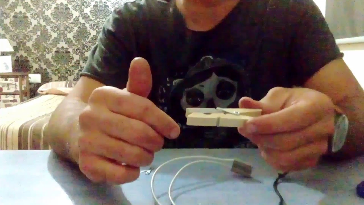 Como hacer un pela cable casero - YouTube