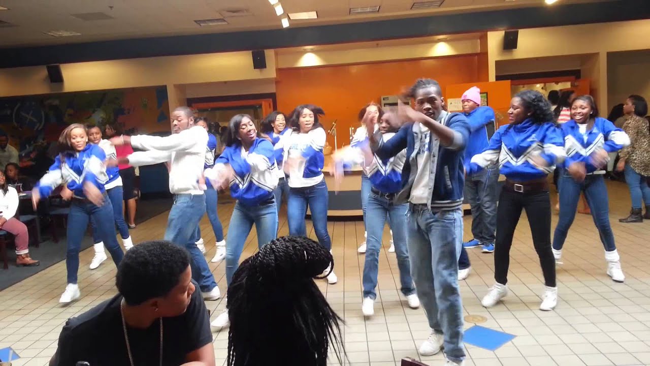 FSU Cheer Phi Smoov Performs in the Cafe - YouTube