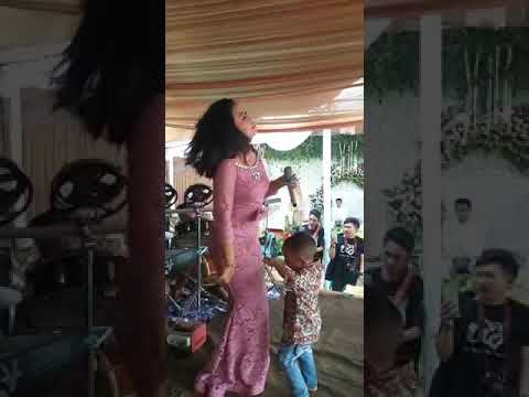 Bocah joget sampe ke enakan😅😅