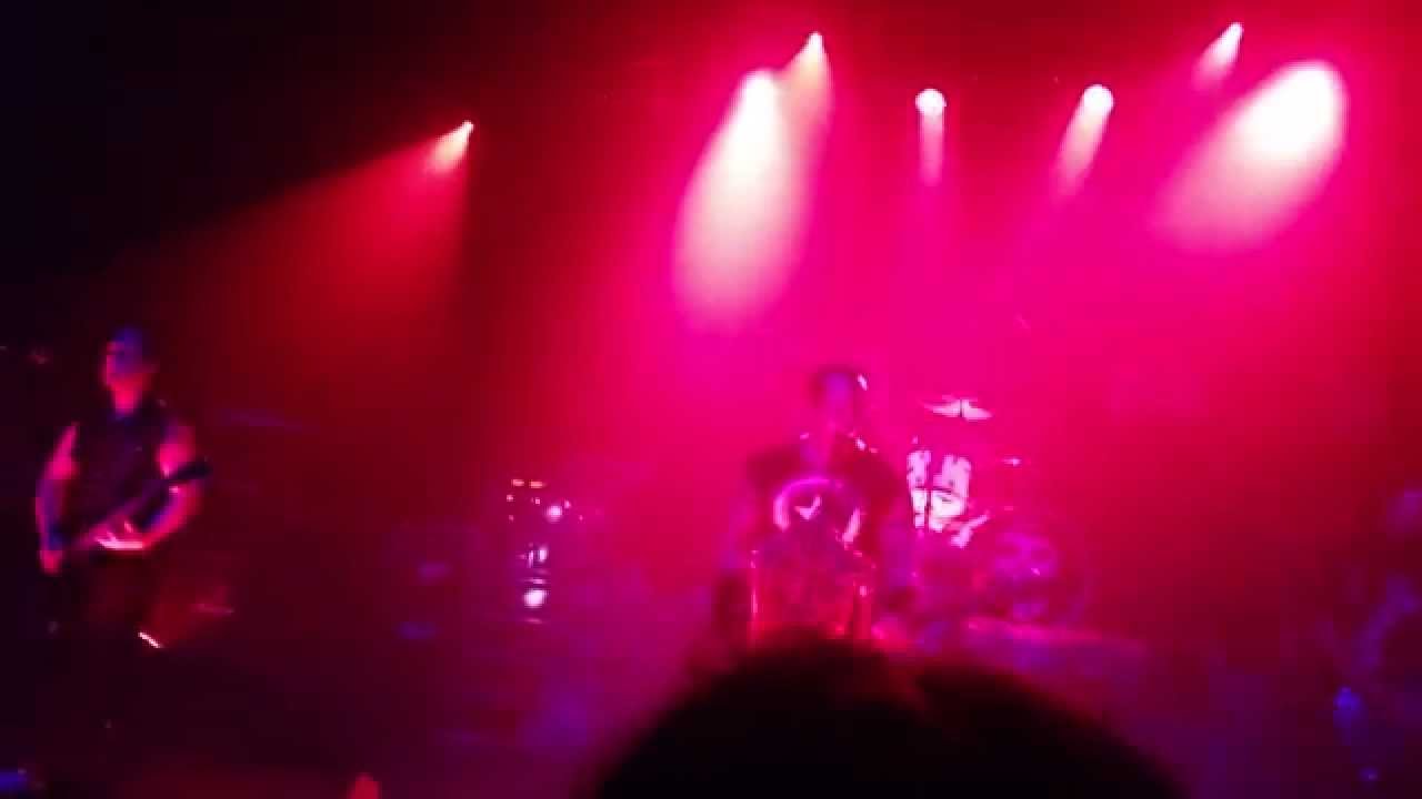 The Misfits - Vampire Girl - YouTube