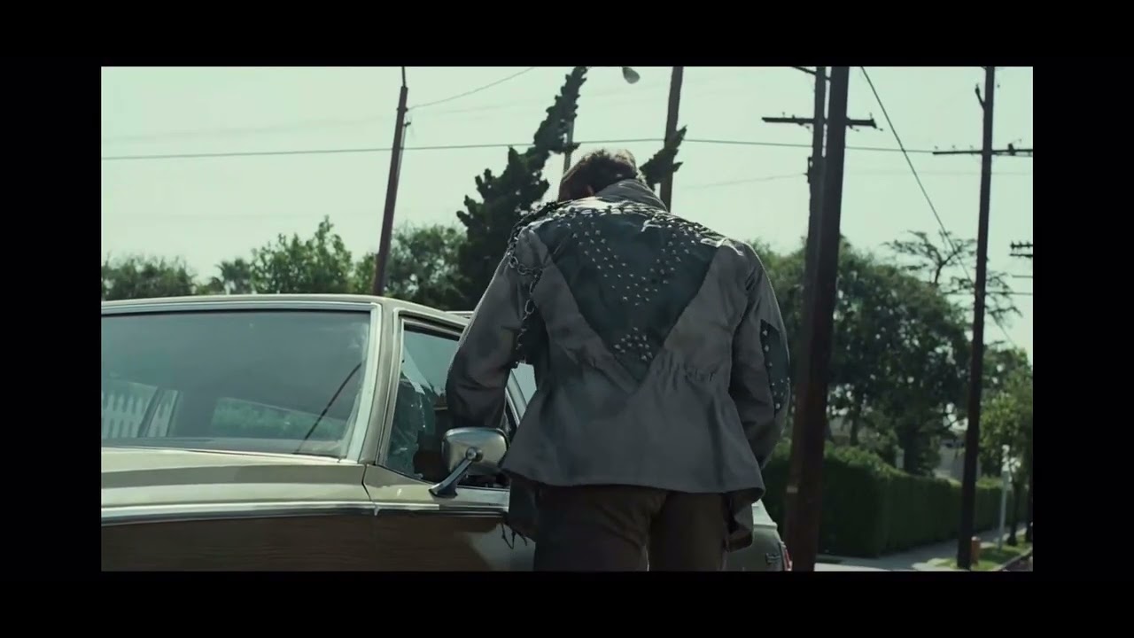 Arnold Schwarzenegger punched a random car in Terminator - YouTube