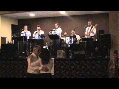 Ballroom Polka - Full Circle at the IPA warm-up dance - Chicago - 01/14 ...