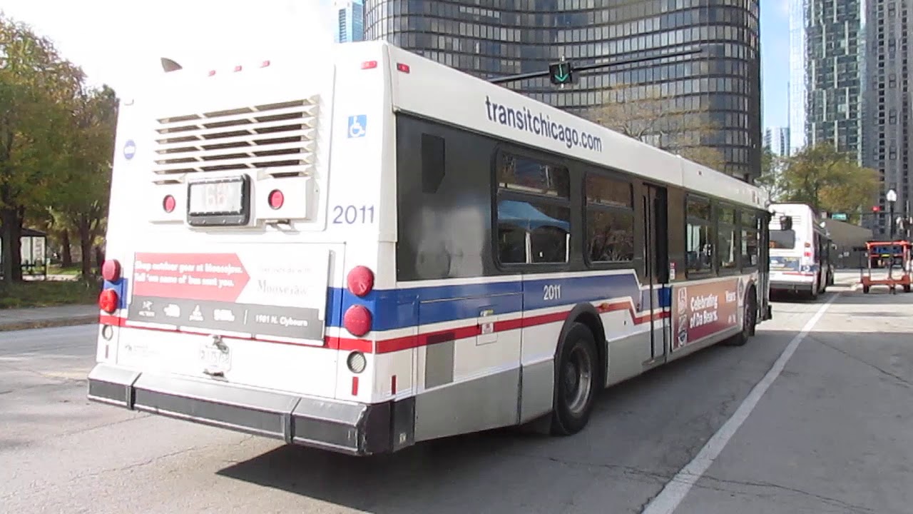 Westbound CTA Route # 66 / Chicago Avenue bus departs from Navy Pier ...