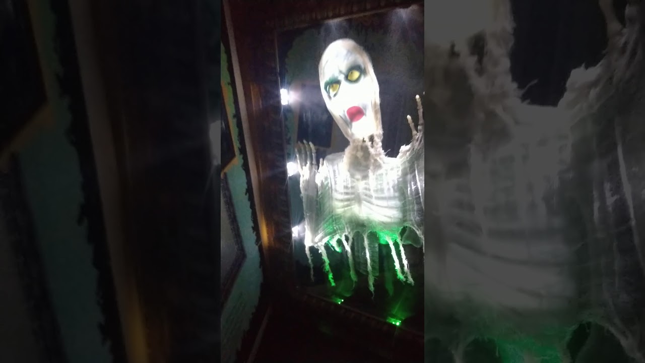 Halloween 🎃 🎃 30" animated magic mirror haunted mansion mirror - YouTube
