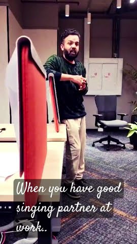 Day becomes so easy at work when you have a singing partner at work ...