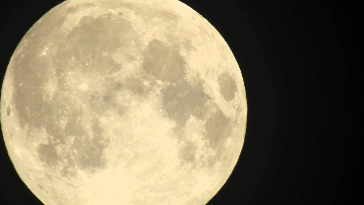 The moon over Belfast - YouTube