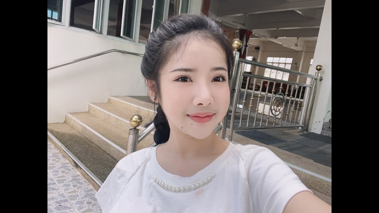 ลินดา สาวจากลาว กำลังถ่ายทอดสด - YouTube