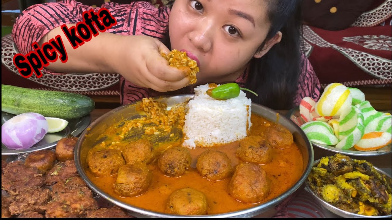 SPICY KACHE KELE KI KOFTA CURRY/ BANANA KOFTA CURRY, KARELA SABJI ...