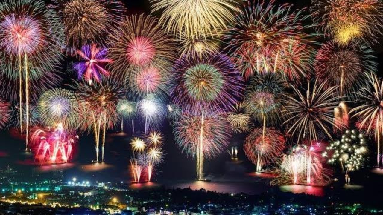 LIVE! 2018 AMAZING FIREWORKS DISPLAY AT NAVY PIER IN CHICAGO - YouTube