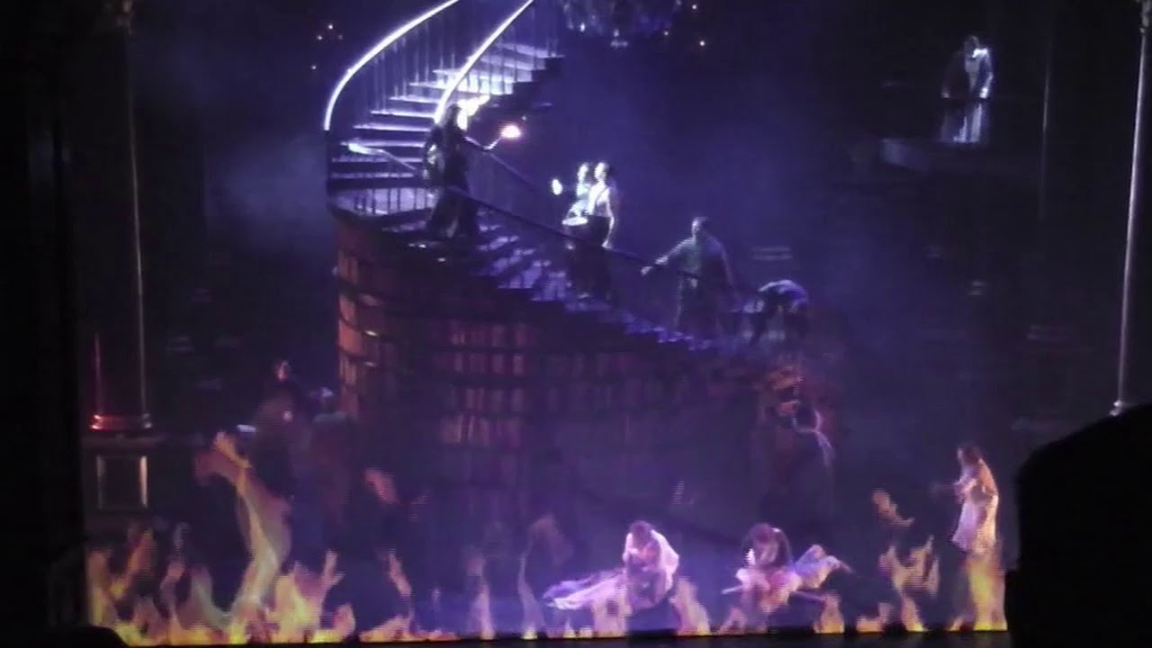 Manderley in Flammen | Rebecca Stuttgart 2012 - YouTube