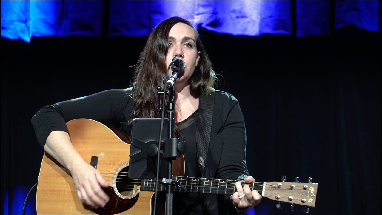 Kristen Marlo @ Spanish Ballroom, Tacoma 12/26/21 - YouTube