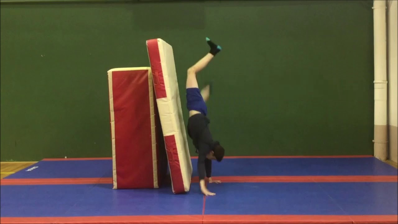 Gymnastique - Vers la roue : 7BN3enrichie - YouTube